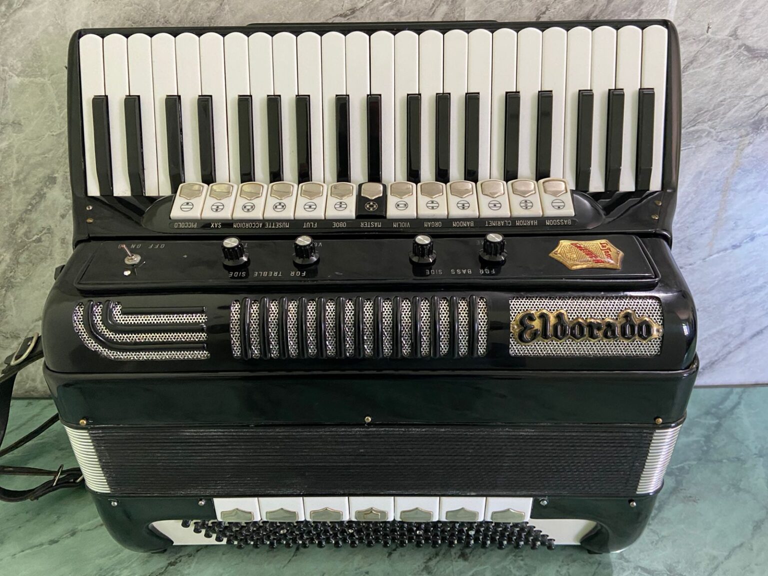 Acordeon 120 Baixos – Gretsch La Tosca Eldorado Dupla Ressonância – Italy – ACORDEONMANIA