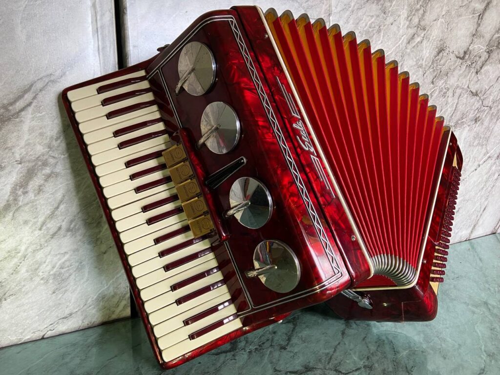 ACORDEONS – ACORDEONMANIA